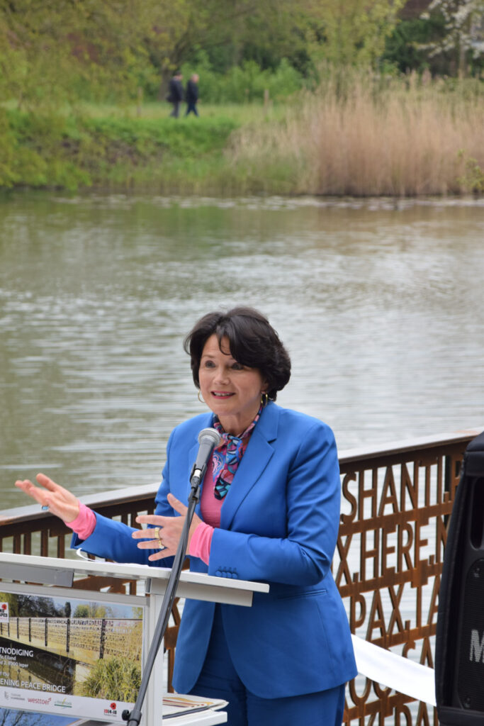 Peace Bridge Ieper - Pacific Eiland